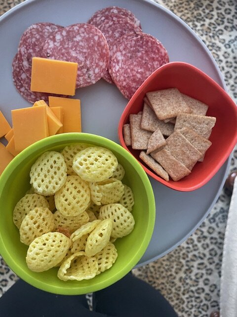 How to Build a “Snack Plate” for Dinner - Mom to Mom Nutrition